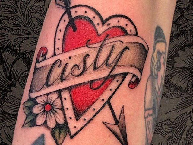 O inima rupta sau impartita in doua de o sageata - 7 cele mai comune ...