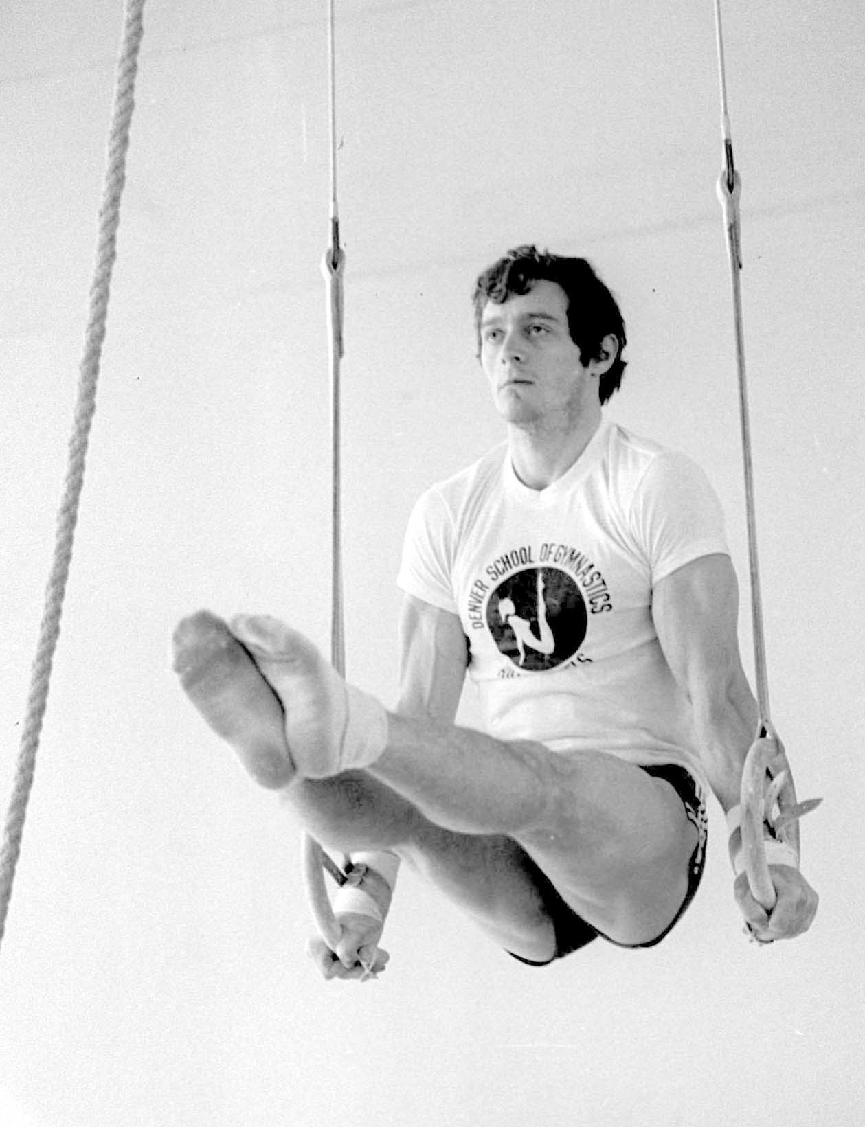 Dan Grecu, „stăpânul inelelor”, primul gimnast român care a obținut o ...