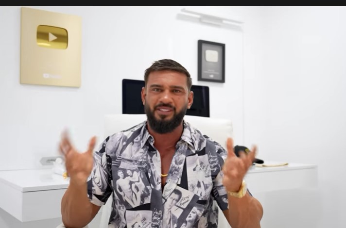 Dorian Popa a dat lovitura în afaceri. Cât costă o casă complet ...