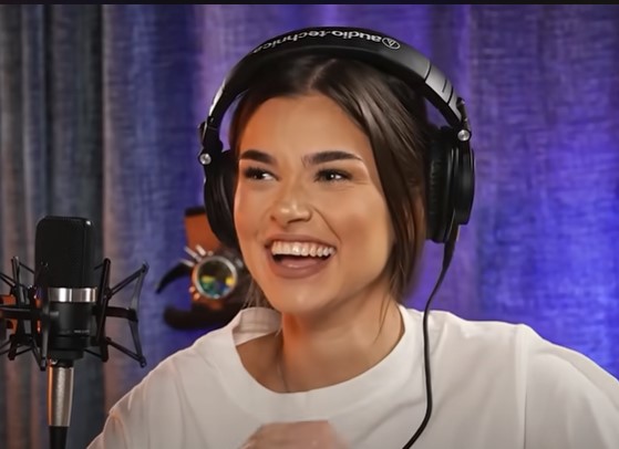 Ce probleme are Theo Rose în sarcină. Artistei nu îi este deloc ușor: „Mi-a fost rău, am avut...”