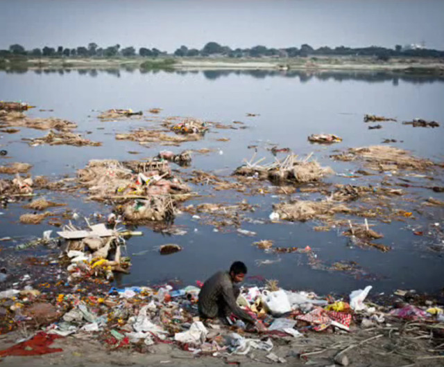 Cele mai multe rauri sau lacuri din India sunt poluate - New Delhi, mai ...